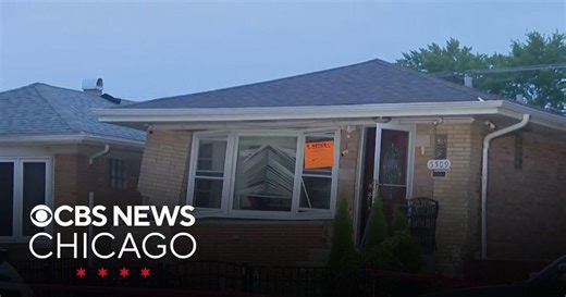 CTA bus slams into house in Chicago's Jefferson Park neighborhood