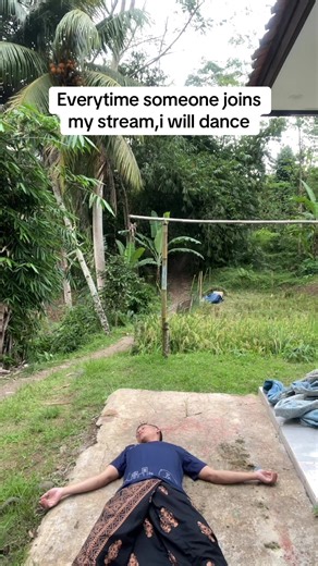 Interactive Live Stream Dance Experience