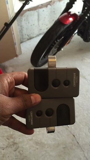 How to reset a craftsman 1/2HP or any craftsman garage door opener!