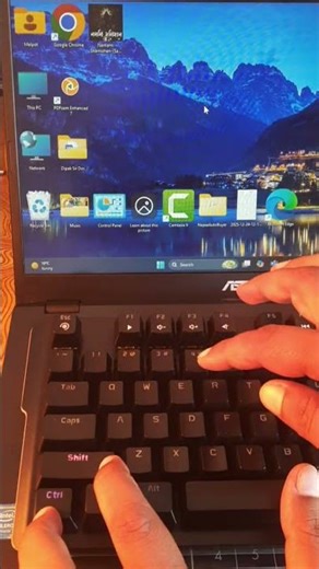 Resize Icon Size In Desktop #iconsize #desktop #tech