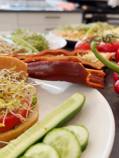 Grow Your Own Superfoods at Home! 🌱 Introducing the Forages Sprout Jar Kit — your easy, natural way to grow fresh, nutrient-packed sprouts right in your kitchen. Order now and try it today: 👉https://forages.co/?sca_ref=10022818.ToitpWR0ihfls5 | Dreamy Garden Ideas