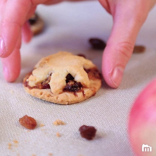 [Sous le sapin 🎄] Mince-pie signifie tartelettes 😉 La recette ➡️ http://bit.ly/2gM755s | Marmiton