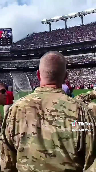 29th CAB UH-60 Black Hawk Helicopter Flyover of Raven's Stadium #viral_video #usarmy #militarylife