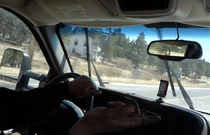 These special windshield wipers move to the beat of a car's stereo | Arduino Blog