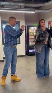 910K views · 15K reactions | Londie London took the challenge to teach Sinaye the #Izandla challenge for her newly dropped song. #HomeRun | YFM | Facebook