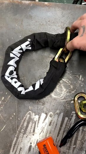 Kryptonite NY Cinch Lock | #shorts #short #motorcycle #custommotorcycle #harleydavidson #harley