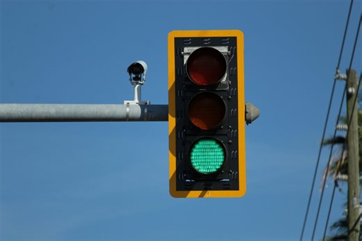 Smart Traffic Signal Control: LiDAR vs Inductive Loops