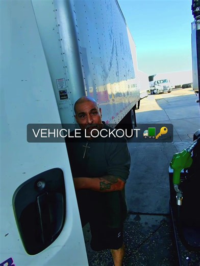 •SIMPLE MOBILE LOCKSMITH• 🚛📍🔓 Shoutout to all the truck drivers. Love what you do. Do what you love. ❄️🚀 #houston #locksmith #veteran #Truck #god