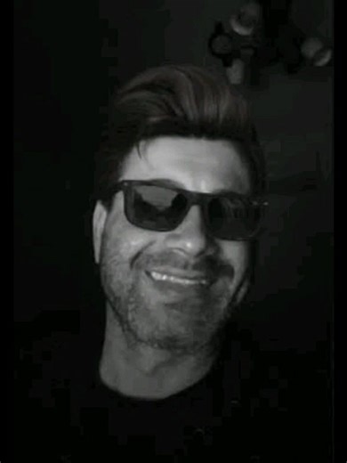 La cosa ci sta sfuggendo dalle mani 藍藍藍藍 #Ia #Ai #funny #night #fblifestyle | Luigi Miranda | Facebook