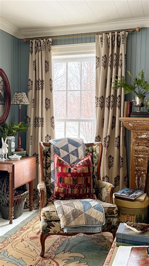 Anyone else feel this way? Blue is so often thought of as a fresh, cool color & while that is absolutely true, I really believe blue paint can also feel incredibly warm and cozy. I don’t think it should be written off as an option if you love a blue color palette. I hear it all the time when people are asking about paint colors that blue might feel too cold for their space, but it truly comes down to the shade of blue, along with the textiles, lighting, and decor you layer in. Those elements mak