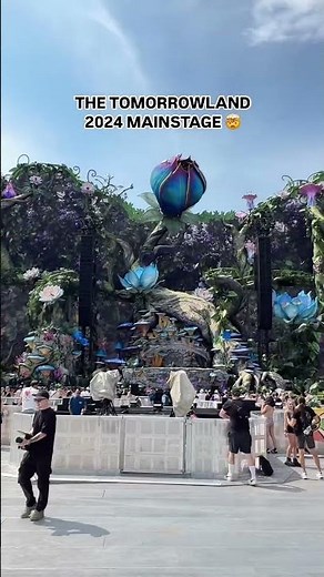 And there it is! The 2024 Tomorrowland Main Stage 😍