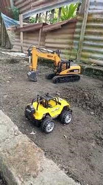 rc excavator huina 1535 : mencoba lewati tanah timbunan #shorts #automobile #alatberat