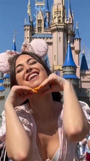 Riley Reid on Instagram: "Not average Disney girl 🙃"