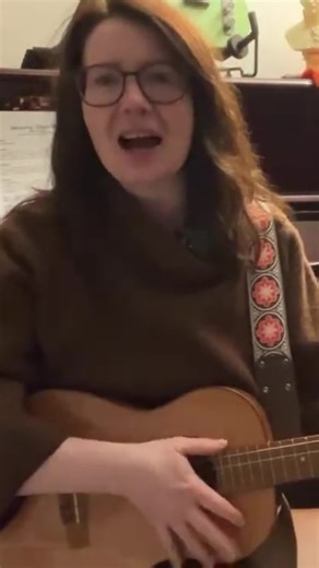 Twinkle Twinkle Little Star - Baritone Ukulele Tutorial and Sing Along