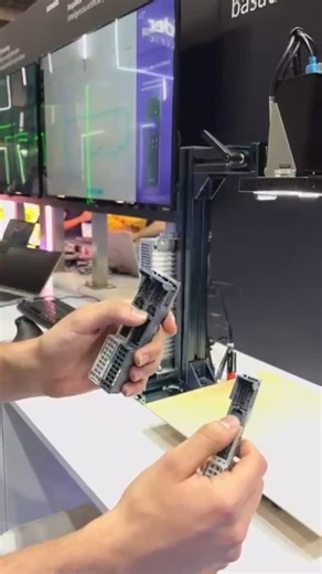 Siemens México on Instagram: "Inspekto es nuestra herramienta de #IA para acelerar la producción de piezas gracias al aprendizaje y reconocimiento visual. ✅ Mayor precisión ✅ Menos tiempo Buscanos en #ITM25 y conoce sobre está y otra as tecnologías."