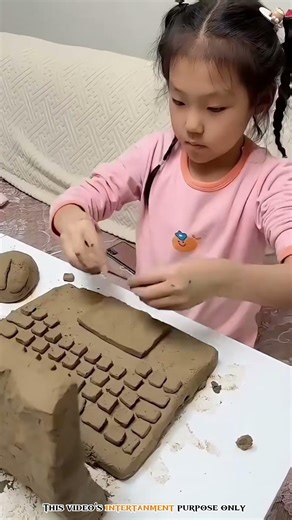 😱Girl makes laptop👨‍💻out of clay😍❤️#shorts #shortvideo
