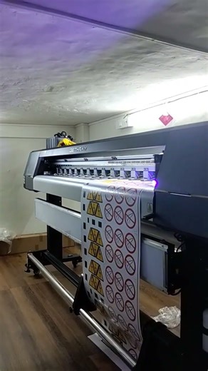 uv roll to roll sign label printing process