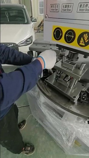 Aluminum window punching machine #engraving#machinery#Glass#device#slicing