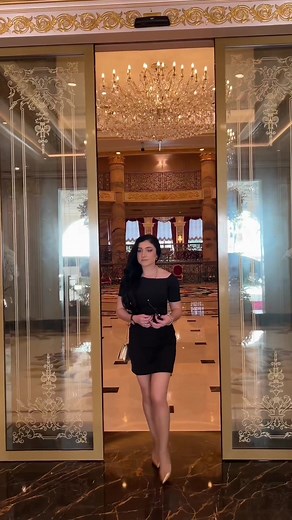 Visualizing is the ultimate key to unlocking the lifestyle and results we desire! Did you know that our subconscious mind, which makes up 95% of our being, can't tell the difference between reality and imagination? That's why when we vividly visualize the life we want, we bridge the gap between dreams and reality. By focusing on what we want rather than what holds us back, we pave the way for our mind to manifest our aspirations. Our newfound reality will shift our focus, empower us to embrace o