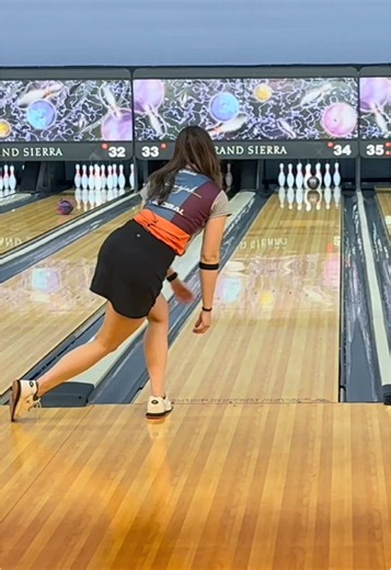 dariapajak (@bowlingbydaria) - Mastering Bowling Techniques for Striking Success