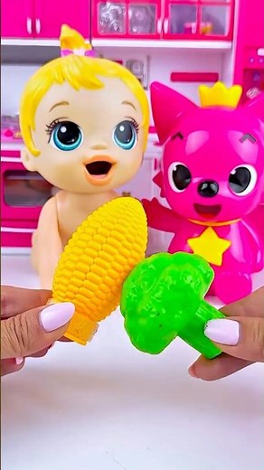 Minnie Mouse & Pinkfong Eats Corn & Broccoli 🌽🥦 | Satisfying ASMR Kitchen Unboxing #shorts