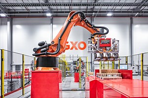 GXO colleagues embark on the UK’s first degree-level robotics engineering apprenticeship  | FE News