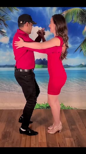 145K views · 1.1K reactions | BACHATA Beginner Basic Forward and Back Step Tutorial. Dancing Made Simple. Learn BACHATA with Waldo y Jacqui #WaldoyJacqui #bachata #bachatatutorial #bachatafusión #bachatasolo #bachataladystyling #bachataday #bachatafemmes #bachatashines #bachatarosa | Waldo Solano | Facebook