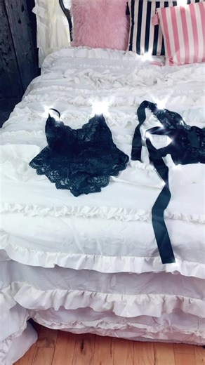 Boudoir sessions in the studio today! ❣️ #valentinesday #themedsession #sunshinestudios #boudoir #photography #fyp #xyzbca #businesscheck