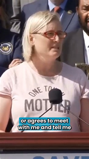 Jonna is not alone. 1 in 5 Iowans rely on Medicaid, but our elected officials continue to spew their heartless rhetoric when cutting the program. That’s why it’s crucial we follow Jonna’s lead and fight for our health care. Full video of Jonna speaking with leader Jeffries from The Hill here: https://bit.ly/47rsfk2 | Fairness for Iowa