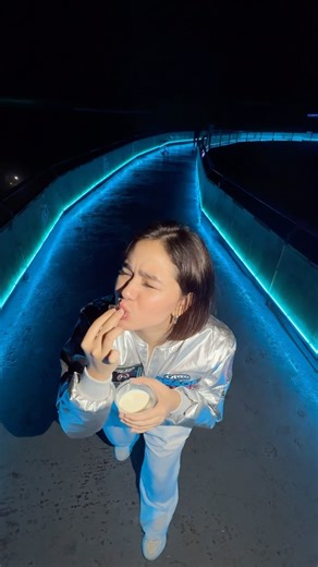 Mikee Quintos on Instagram: "Twist. Lick. Dunk.  @oreophilippines #OREOSpaceDunk #OREOMilkywayDunk"