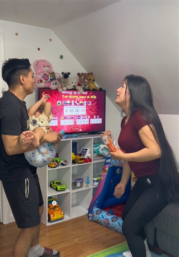 Feliz año nuevo 🎊 Te deseo un Año Nuevo lleno de paz, amor y muchas oportunidades #eeuu🇺🇸 #newyear #2026 #comedy #pareja