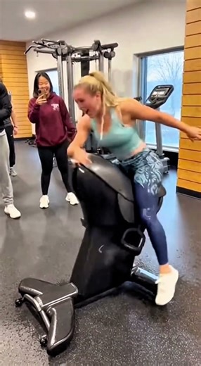 Ye Gym Machine Workout Hai Ya Prank 😂 | Funny Gym Fail #shorts