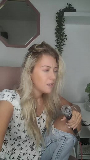 Exploring the Patsy Cline Museum in Nashville