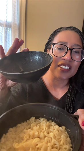 These microwaveable ramen bowls are so cute and make cooking easy. Love them! #tiktokshopholidayhaul #housewares #giftideas #bowls #whatsforlunch