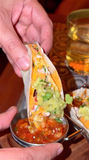 Just Delhiing on Instagram: "The best Mexican spot in the city 🌮🤌🏻✨ If bold Mexican flavours and high-energy dining are your thing, this city spot deserves your attention 😍 Loud, vibrant, and unapologetically fun, @popesindia is built for evenings where the food is indulgent, the cocktails have character, and everything feels a little extra — in the best way 🍸 ✨ 💰: Approx ₹2500 for two 🫶🏻: Great for fun date nights, group dinners & bold flavour lovers 🌮🍕🍸 📍: @popesindia , First Floor