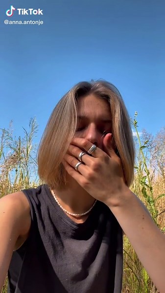 Heartfelt Ways to Say Goodbye When Your Heart Still Clings