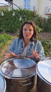 697K views · 13K reactions | Aceste oale mari din inox sunt ideale pentru zacuscă, gem, sarmale sau ciorbe l, mai ales când gătiți pentru familie, evenimente, nunți etc. Sunt din inox gros și rezistent, cu fund dublu, astfel încât nu se lipește nimic. V-am lăsat linkul in comentarii si nu uitati sa folositi codul de reducere OCTOBER Vă recomand să profitați de produsele aflate la reducere, iar dacă ceva nu e pe stoc, urmăriți-le revin curând! (P) | Anyta Cooking | Facebook