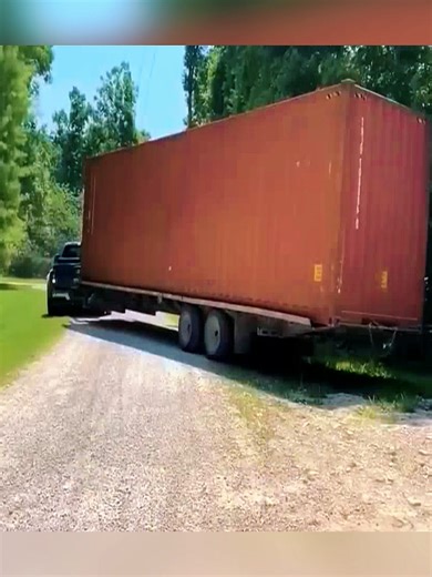 Transformación de un contenedor en casa unifamiliar