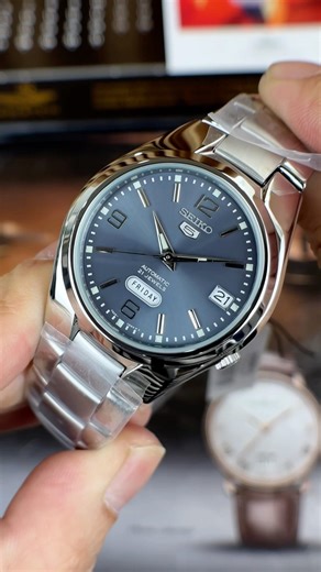 Đồng Hồ Seiko 5 Máy Cơ Tự Động - Mặt Xám Khói