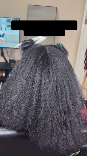Been looking for the right loctician to start & maintain your locs? Look no further, Book your starter locs now🩶! Booking link is in my bio 🔗 Service booked: Small starter Locs (Two Strand Method) 😚✨ December books are already being snatched, grab your spot now !!💟 For squeeze-in appoinments Please text / call (919) 591-7603 (An extra fee may apply) #raleighloctician #ncloctician #raleighevents #explore #raleighlocs #explorepage #loccedbyel #starterlocs #raleigh #rduloctician #caryloctician 