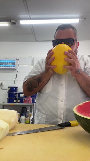 Mastering Watermelon Cutting Techniques in the Kitchen