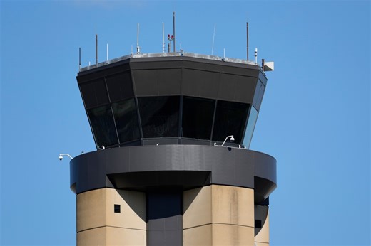 FAA picks 2 firms to replace 612 outdated radar systems that air traffic controllers rely on