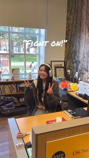 USC Sustainability on Instagram: "Only 2 more days until FreeSCycle Friday!! Pull up to get your free item at the Sustainability Hub! #freecycle #greeneryousc #fighton #uscassignmentearth #sustainable #uscsustainability #usc #circulareconomy"