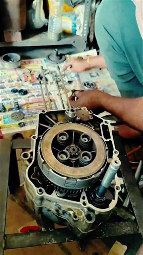 We’re Fully Rebuilding a 30-Year-Old Motorcycle Engine