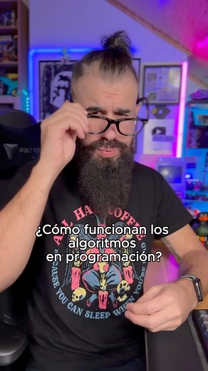 Brais Moure on Instagram: "¿Cómo funcionan los algoritmos en programación? Este recurso te ayudará a entenderlos: ➡ 70 algoritmos ➡ Explicación teórica ➡ Código en JavaScript, Java o C++ ➡ Ejecución paso a paso por su código ➡ Ejecución paso a paso por su gráfica ➡ Cálculo de complejidad #programacion #programadores #curso #tecnologia #ingenieria #software"