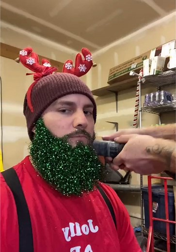 Creative Glitter Beard Ideas for Personal Style