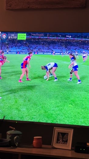 Sel Kat (@sel.kat2)’s videos with Run That Ball - Sydney Yungins