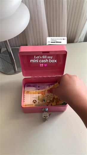 Getting Organized with a Mini Cash Box
