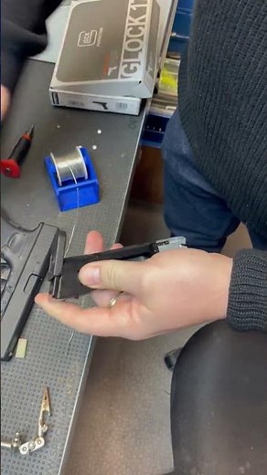 How to Load CO₂ on the Umarex Glock 17 BB Gun!