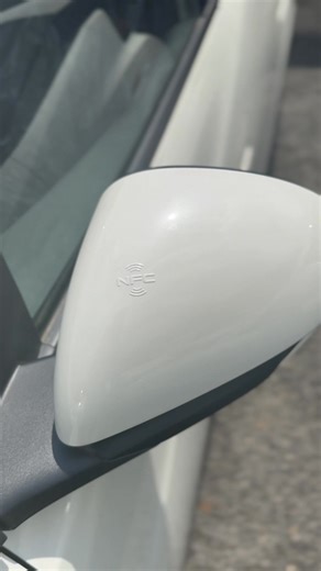 🔍 Before accepting your EV, make sure you’re getting EVERYTHING that comes with it — not just the car. ✅ Charger (Level 1 & 2) ✅ Keys NFC card ✅ All promised accessories Don’t let missing items cost you later. Know your rights! #evtopia #electricvehicle #EVTips #fypシ | Evtopia